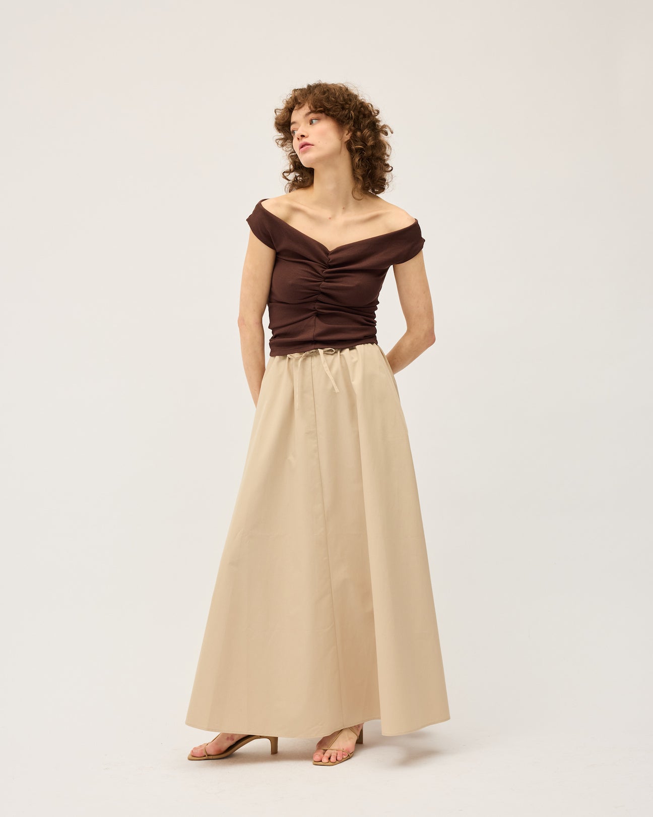 Niveah Tee – Dominique Healy